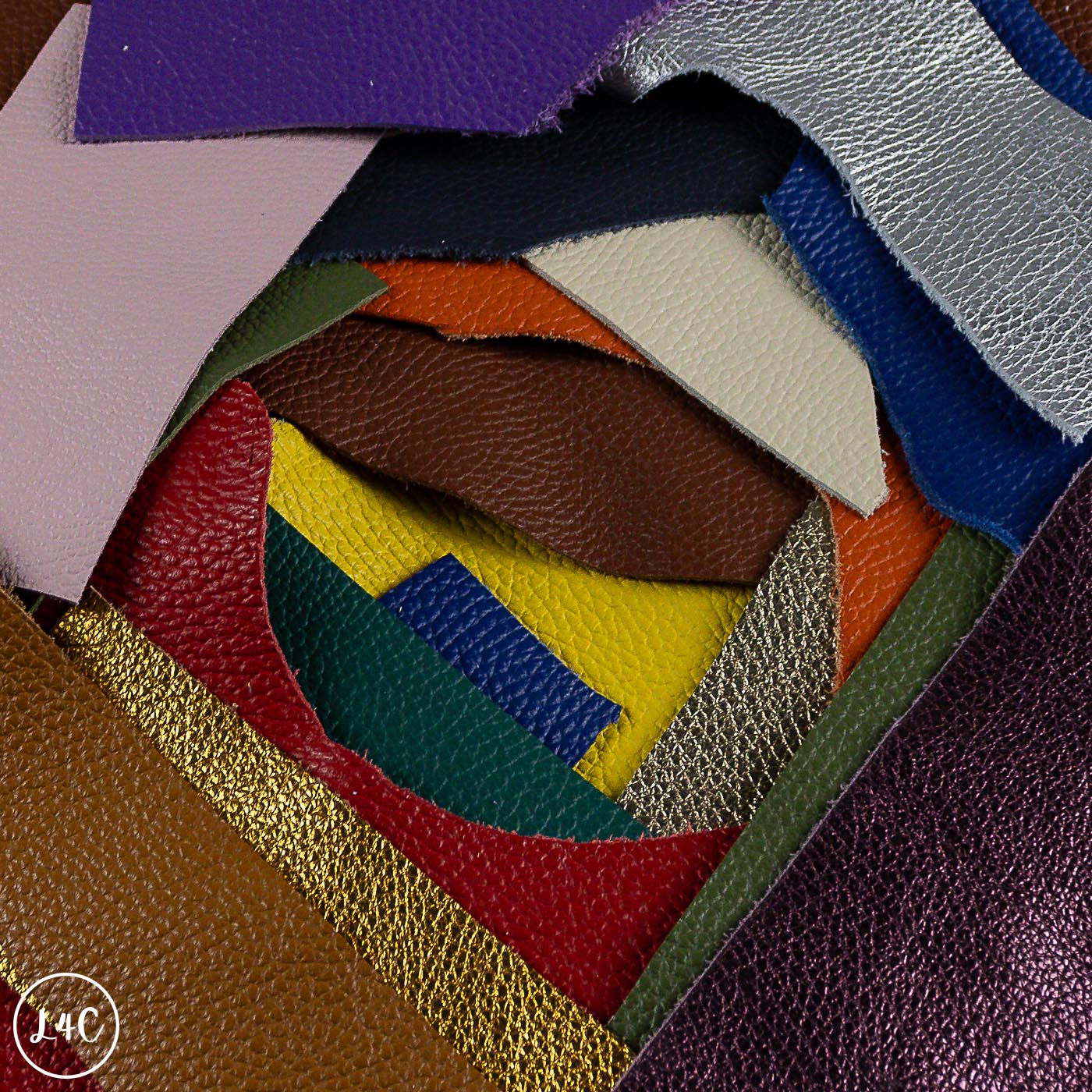 Fairground Leather Off Cuts, 750g, 1.2 - 1.4 mm thick - Leather4Craft