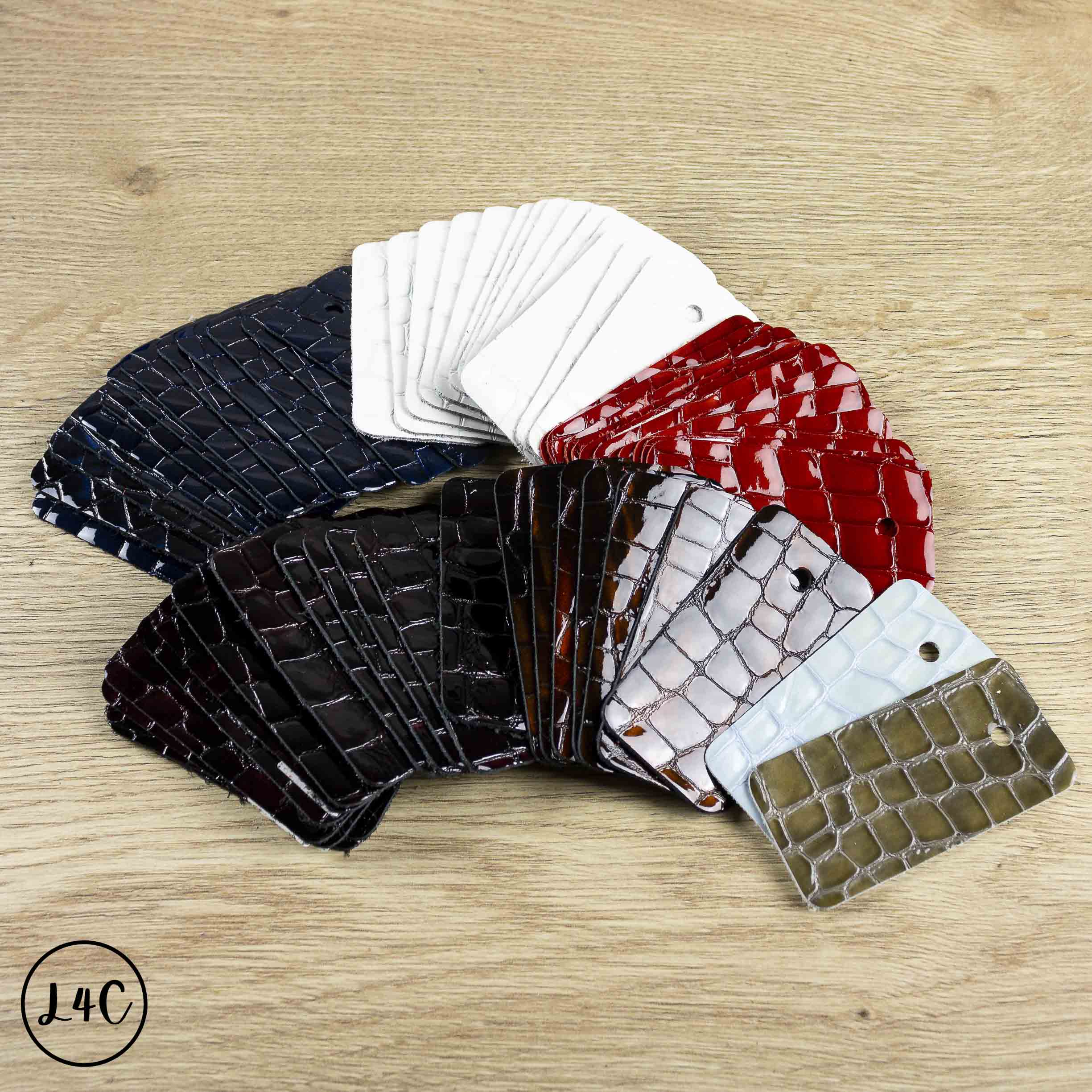 Mock Croc Patent leather samples,70, x 25, x 8 x 4 cm. - Leather4Craft